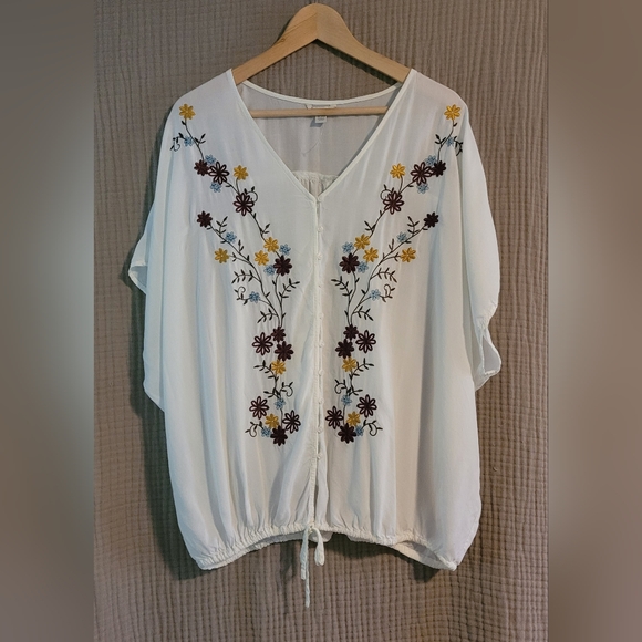 Cato | Tops | Cato White Blouse With Floral Embroidery | Poshmark
